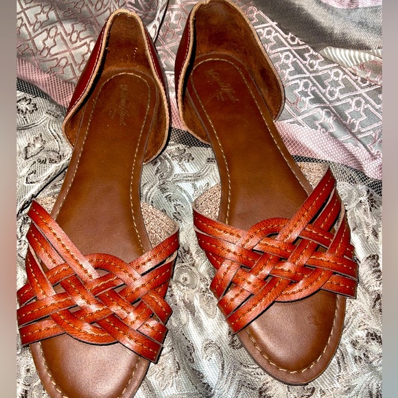 Universal Thread | Shoes | Universal Threads Leather Sandals | Poshmark
